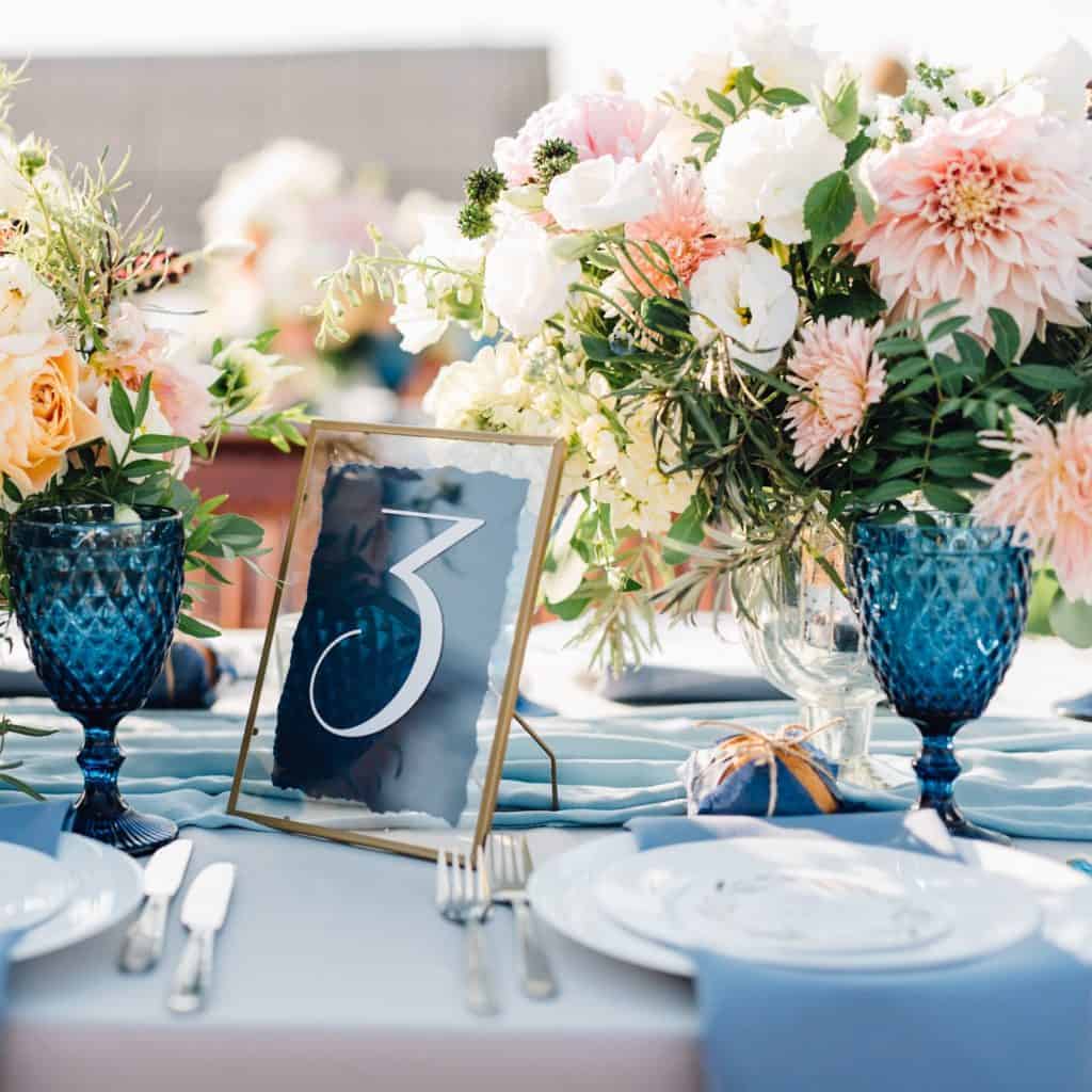 6 Floral Themes for Your Wedding - Cascade Floral Wholesale