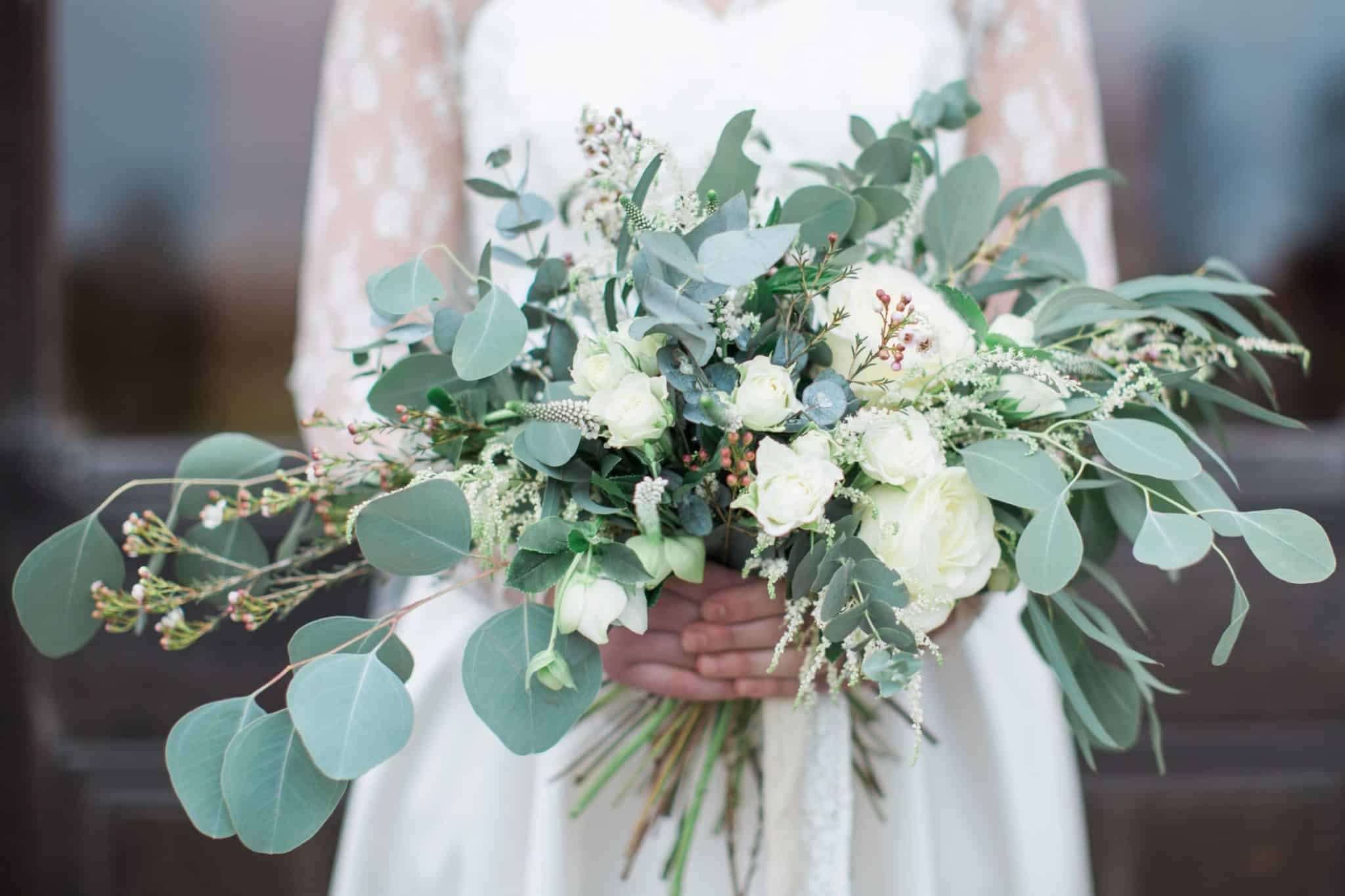 Why You Should Use Eucalyptus Greenery in Floral Arrangements - Cascade ...
