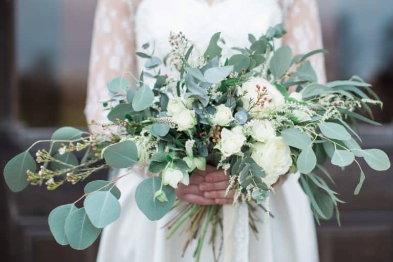 Why You Should Use Eucalyptus Greenery in Floral Arrangements - Cascade ...