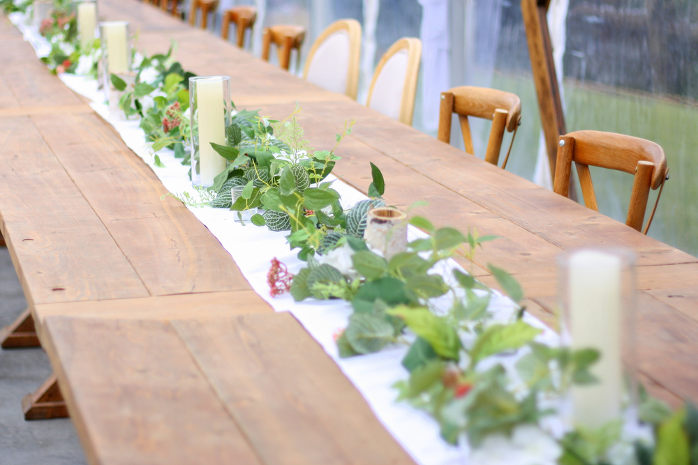 How to Create Table Runners with Greenery and Fresh Flowers - Cascade ...